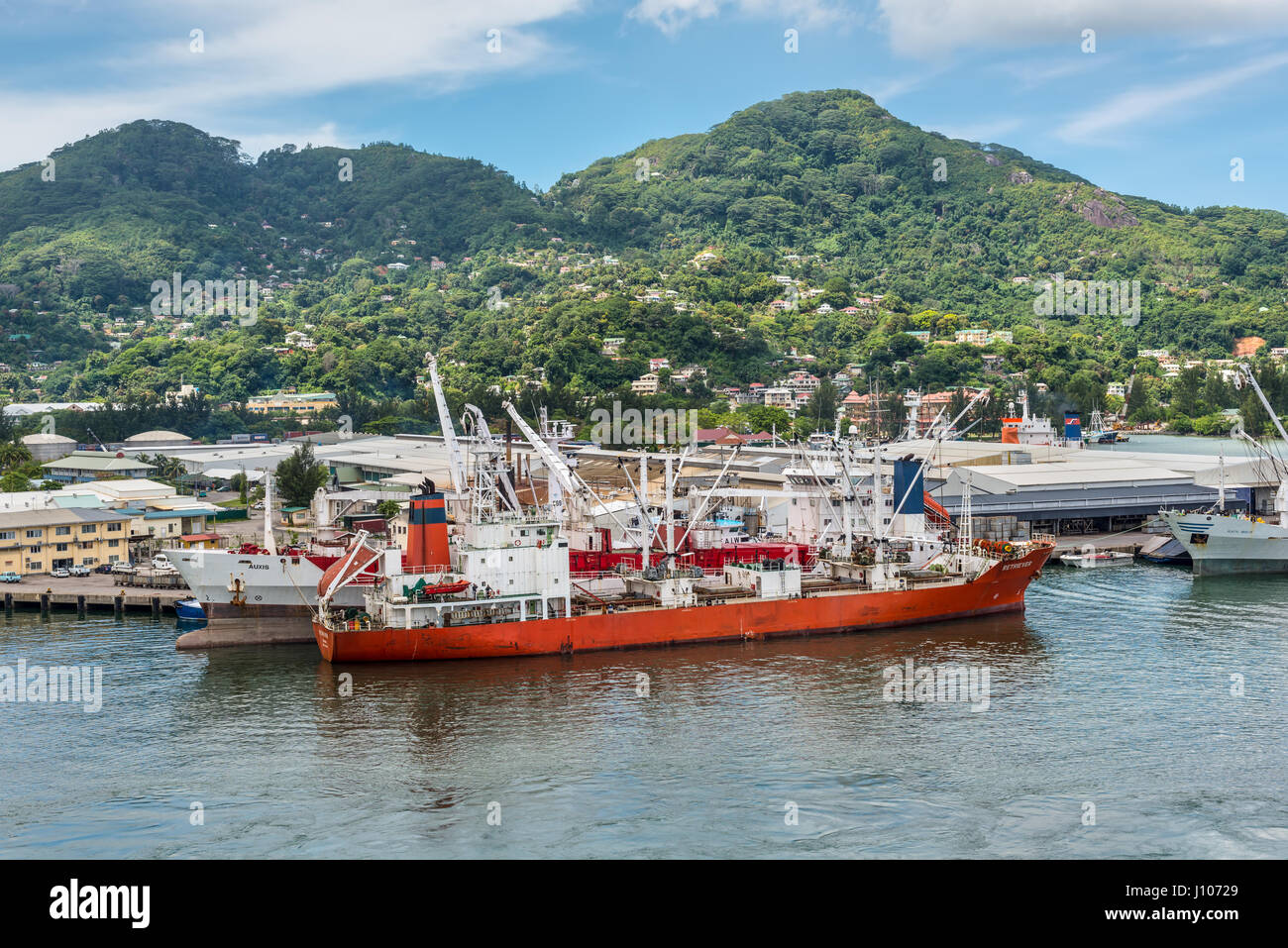 Reefer ship hi-res stock photography and images - Alamy