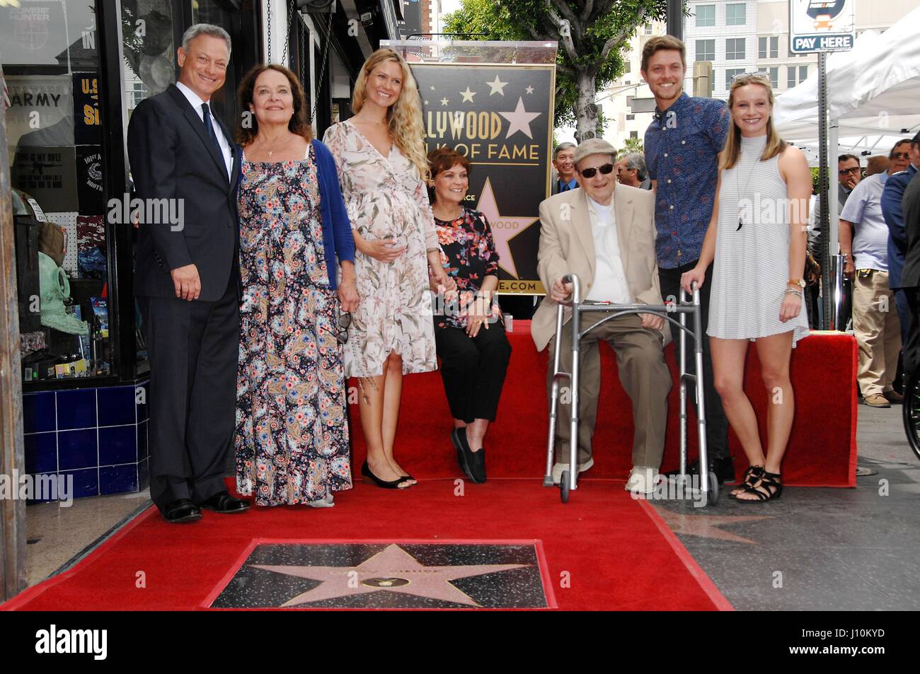 Los Angeles, CA, USA. 17th Apr, 2017. Gary Sinise, Moira Sinise, family ...