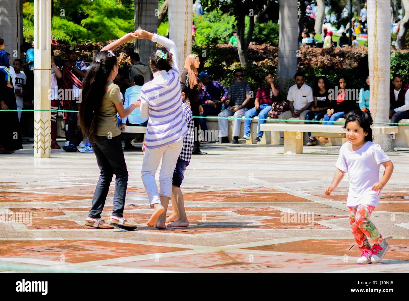 Cairo, Egypt. 17th Apr, 2017. Egyptians enjoy during the celebration ...