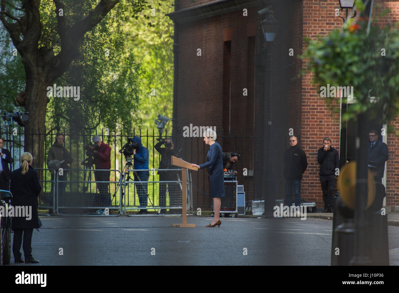 Lectern 10 downing street hi-res stock photography and images - Alamy