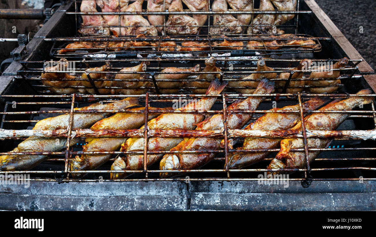 grilled fish on barbecue Stock Photo - Alamy