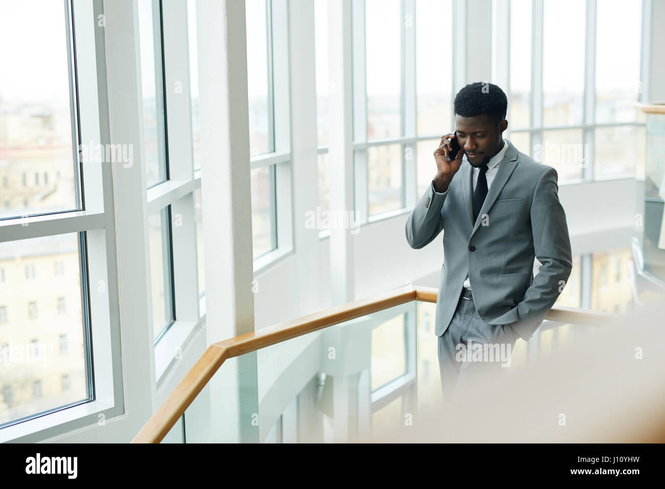 Phoning someone hi-res stock photography and images - Alamy