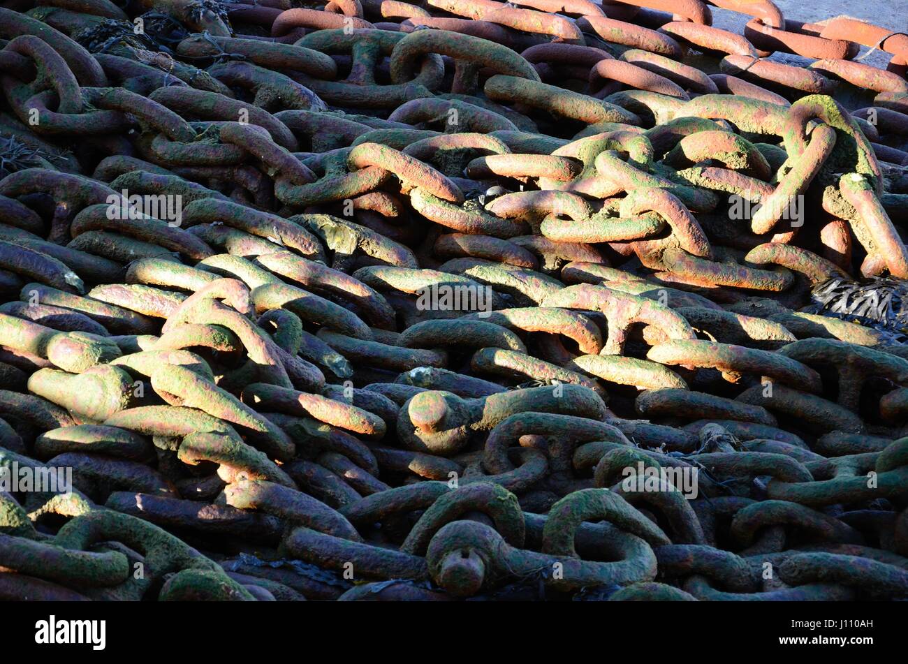 Maritime chains in the sun Stock Photo - Alamy