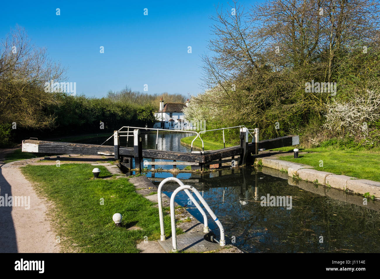 Grand Union Canal around Tring Summit & Reservoir's, Hertfordshire ...