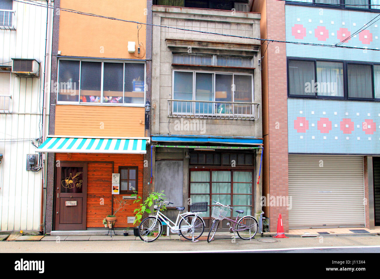 Row house japan hi-res stock photography and images - Alamy