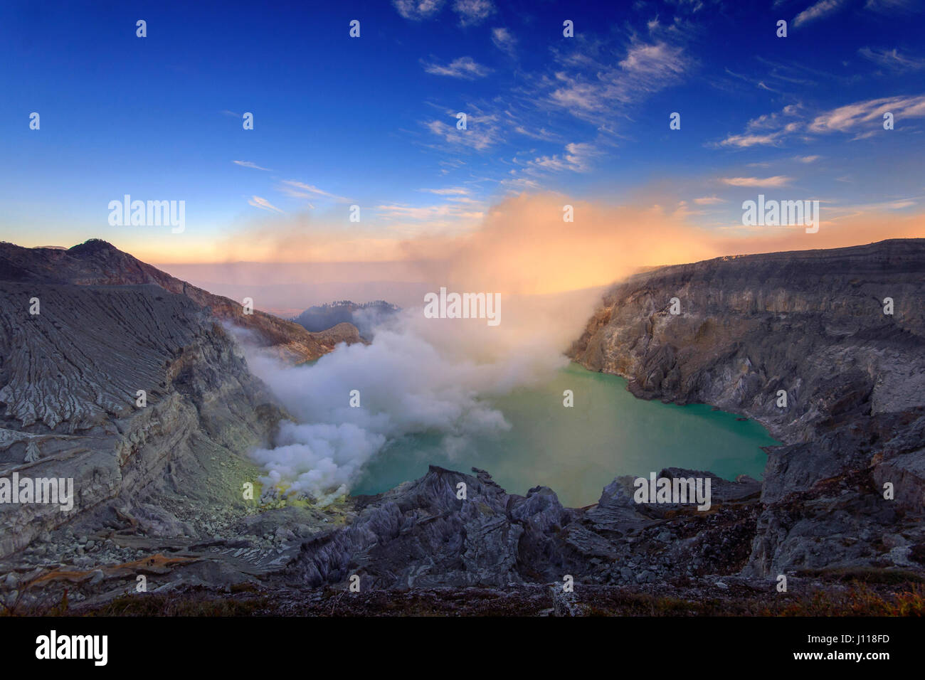 Ljen volcano hi-res stock photography and images - Alamy