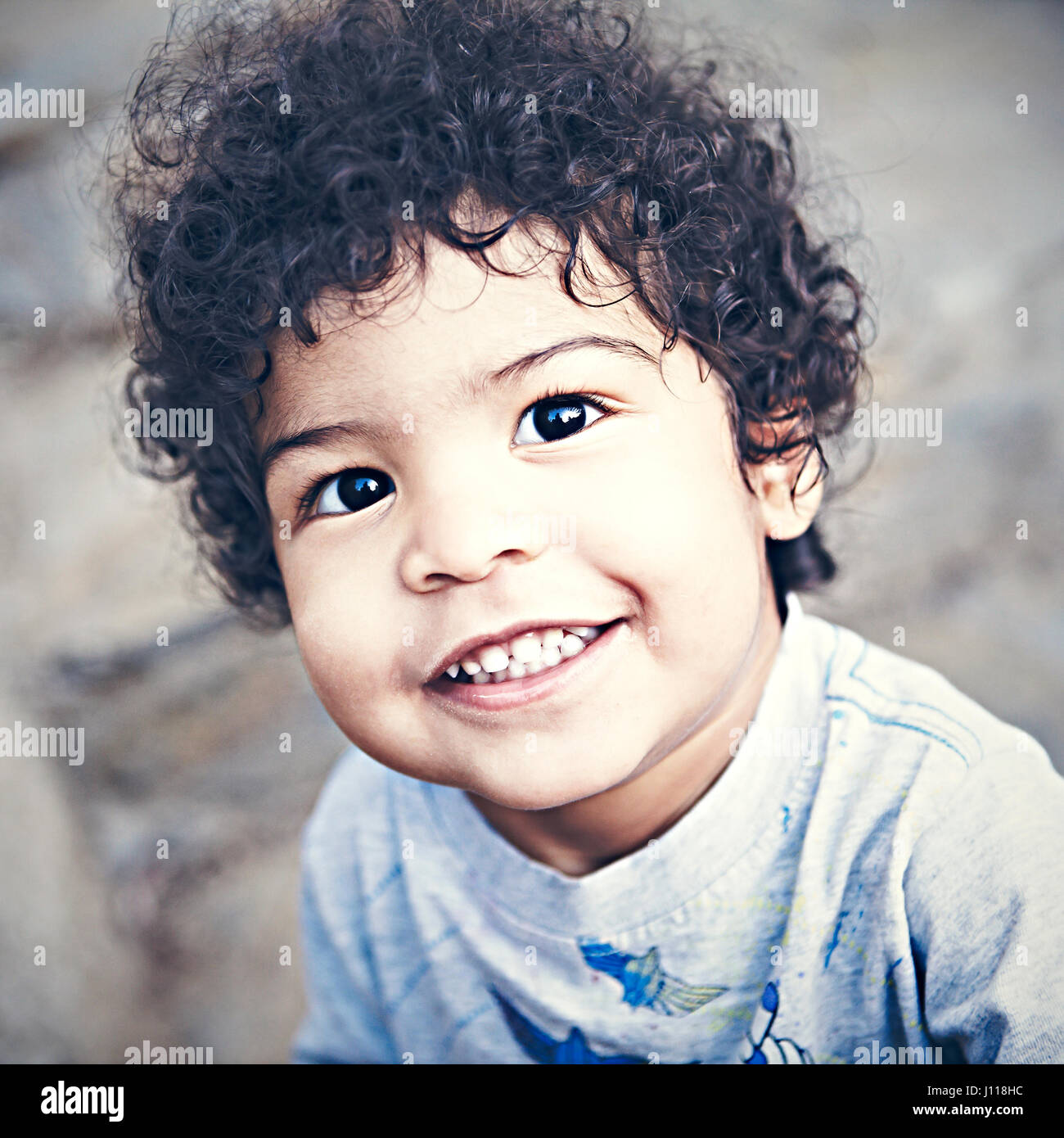 Portrait of a smiling boy Stock Photo - Alamy