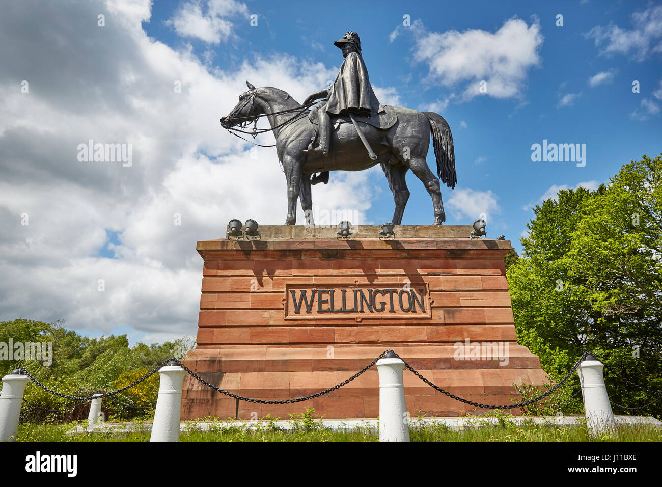 Wellington MEMORIAL ALDERSHOT UK Stock Photo - Alamy