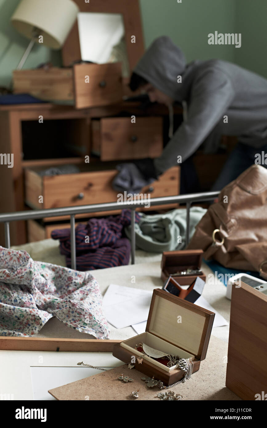 Burglar and bedroom hi-res stock photography and images - Alamy