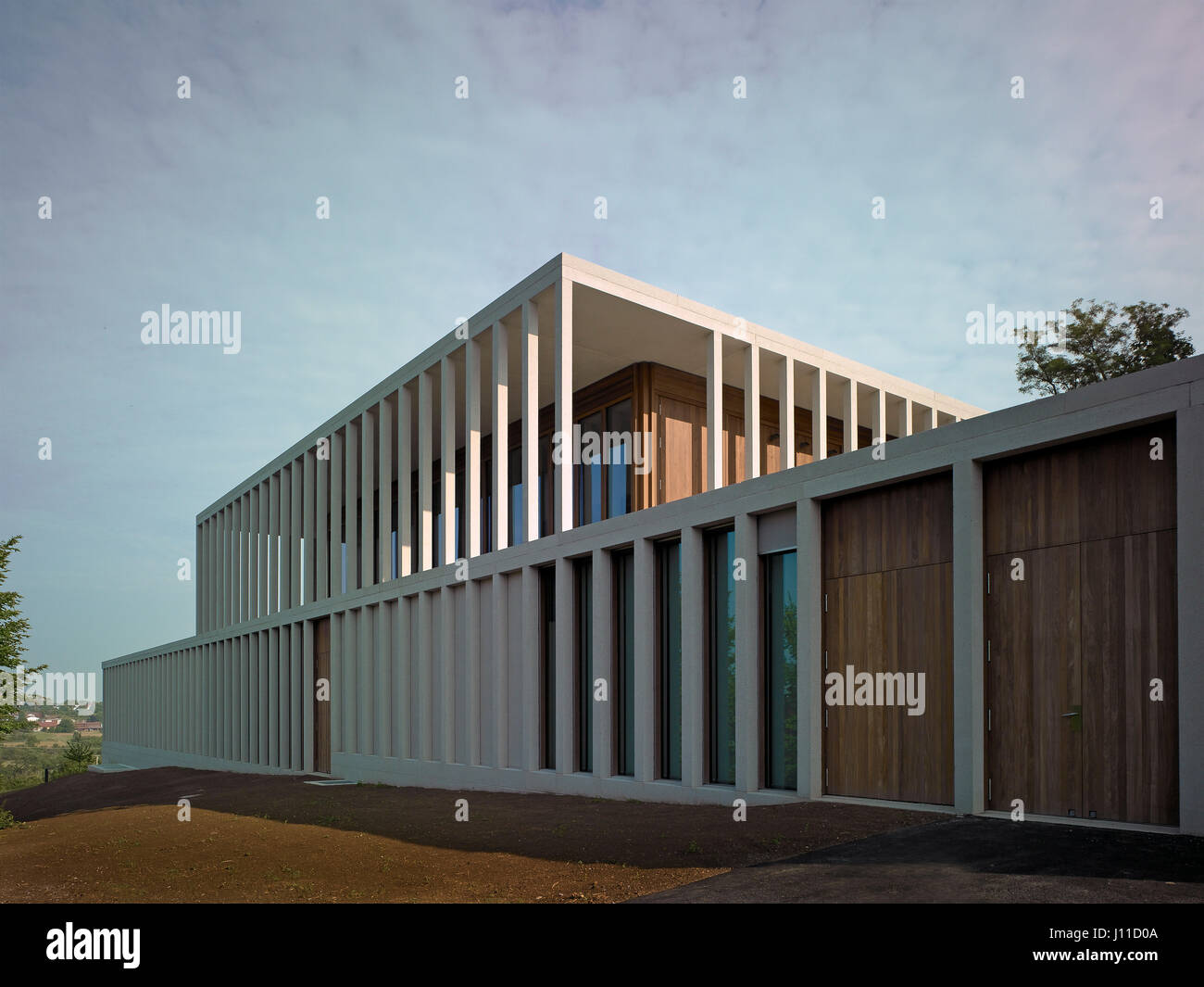 Perspective of colonnade facade. Literaturmuseum der Moderne, Marbach ...