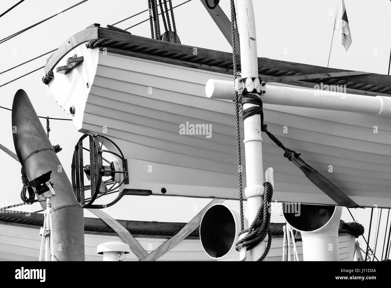 Lifeboat equipment hi-res stock photography and images - Alamy