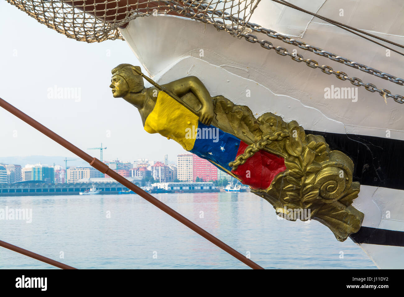 Side View of Tall Ship Figurehead by Bowsprit Stock Photo - Alamy