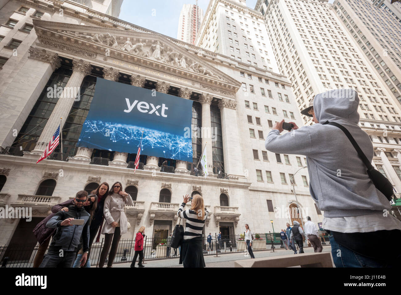 Techology stocks hi-res stock photography and images - Alamy