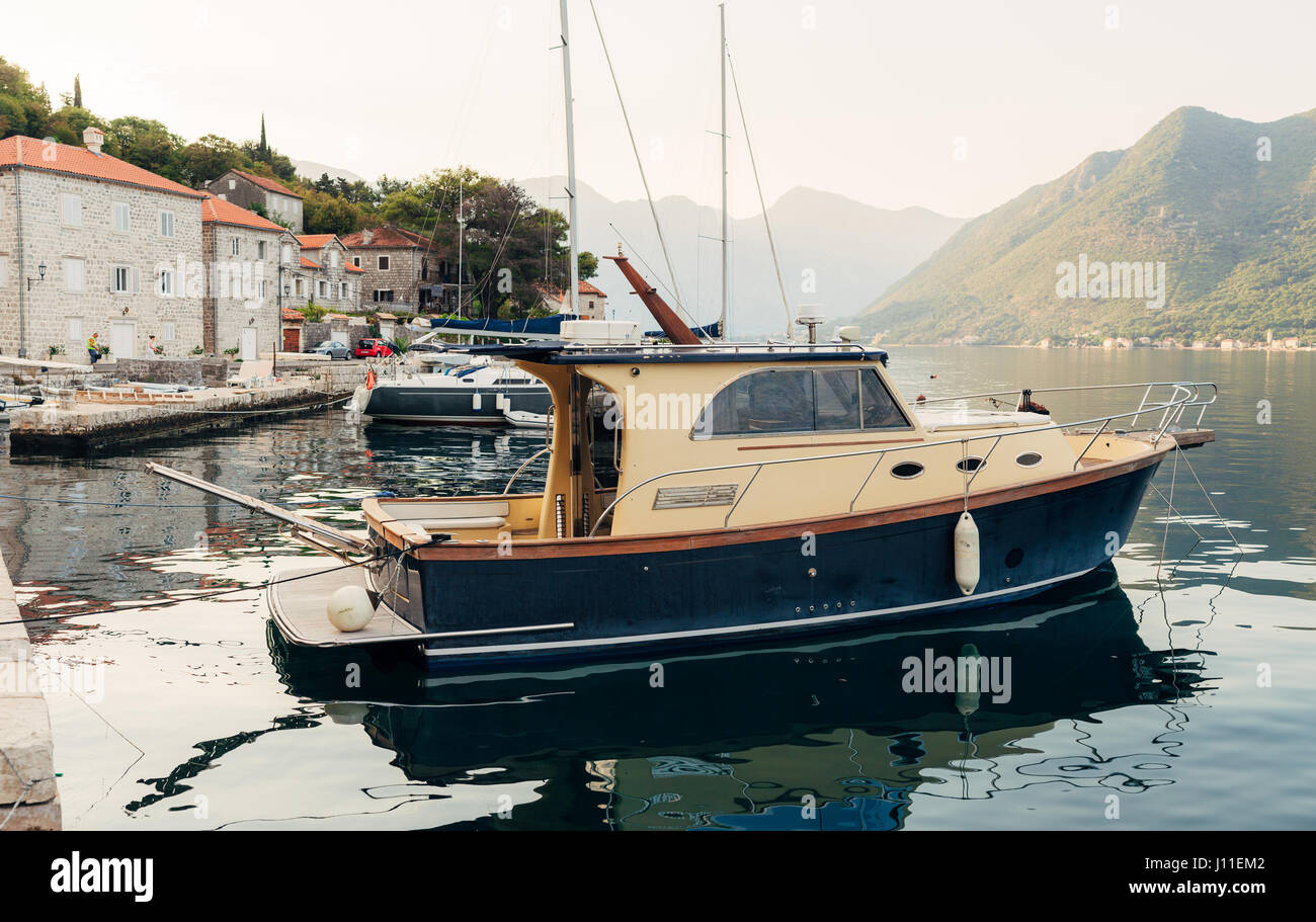 Yachts and boats in the Adriatic Sea Stock Photo - Alamy