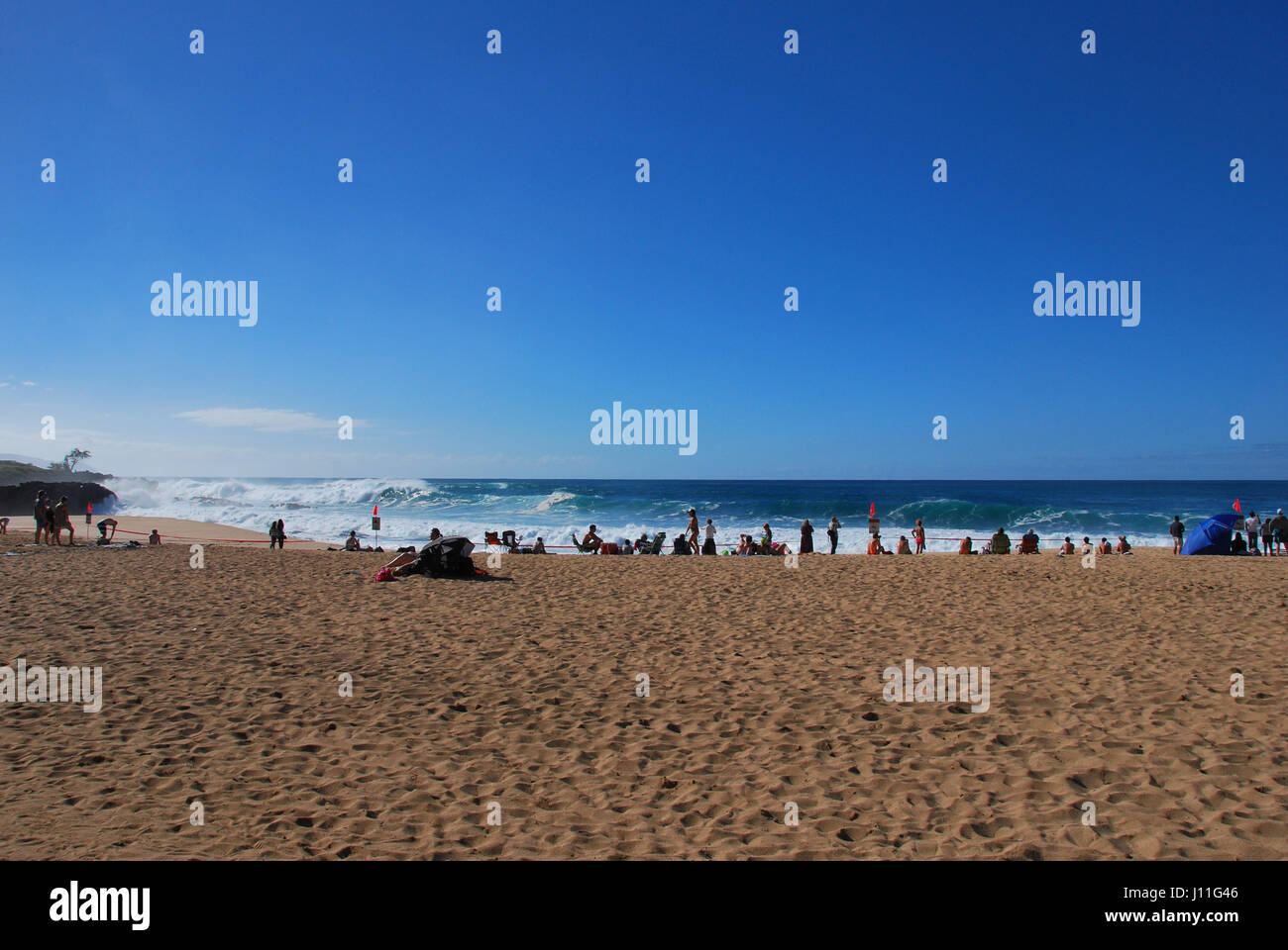 Waimea Bay Beach Park, Oahu, Hawaii Stock Photo - Alamy