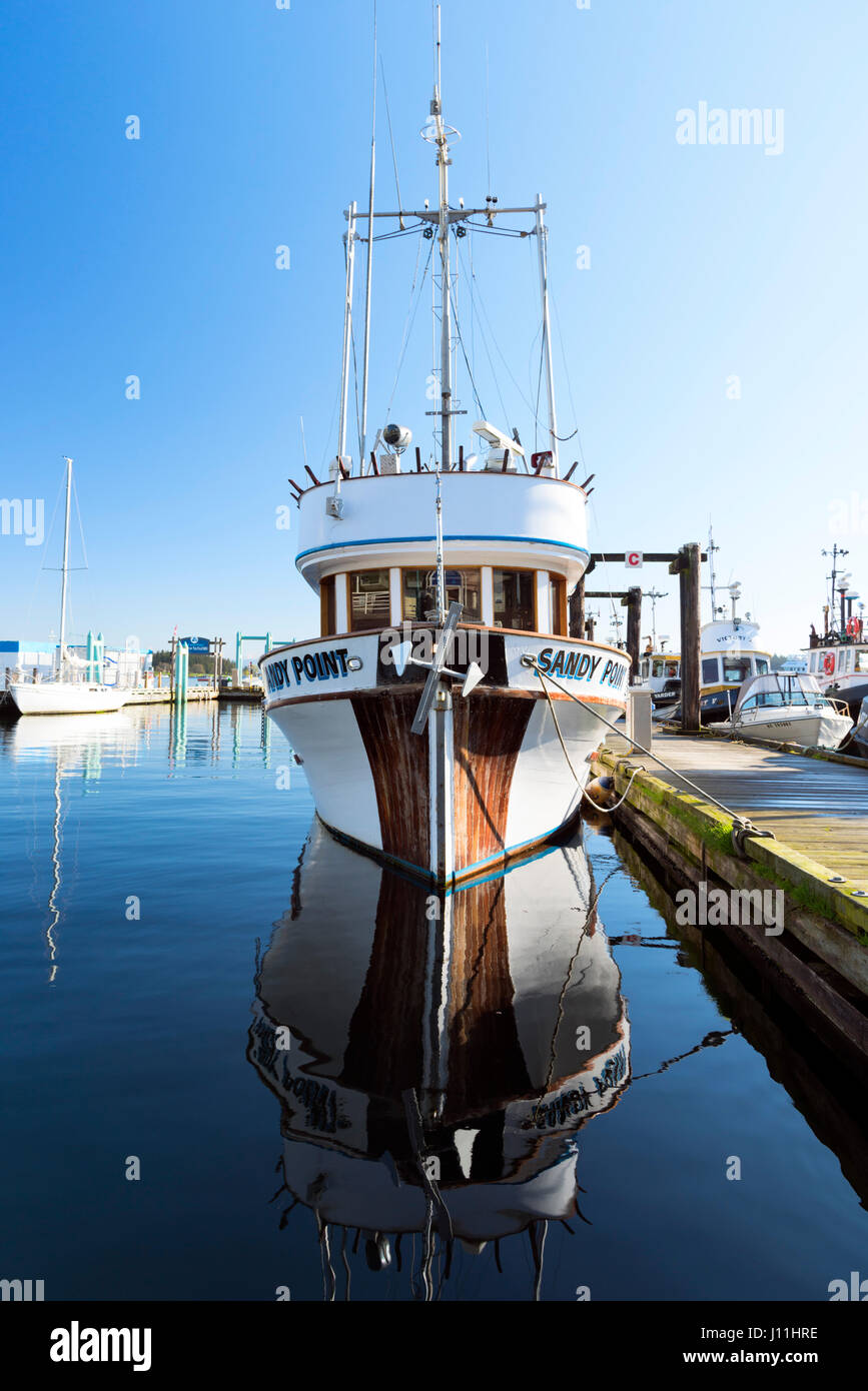 Yachting cruise boat hi-res stock photography and images - Alamy