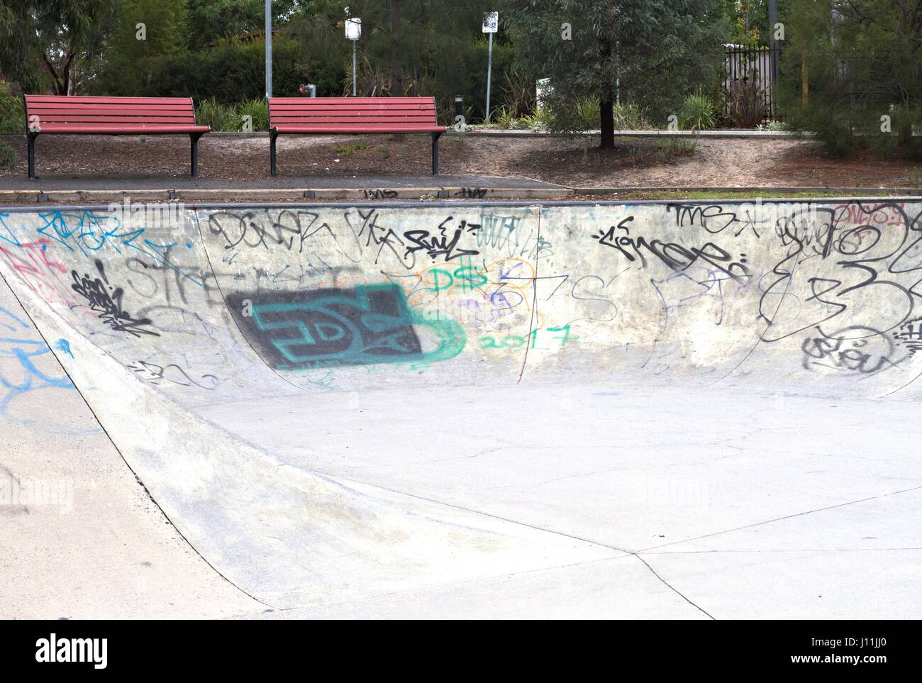 Concrete half pipe hi-res stock photography and images - Alamy