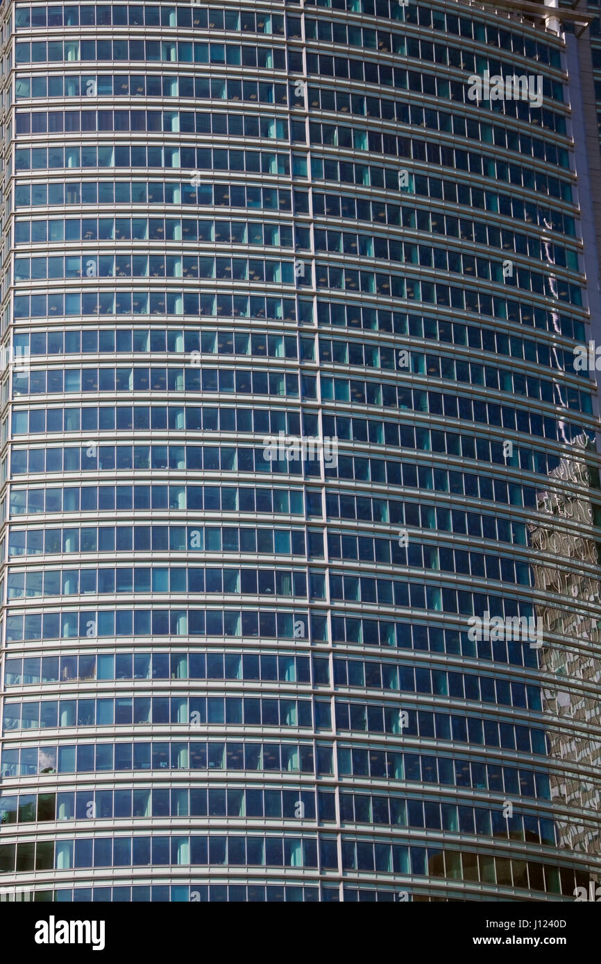 Office tower windows people hi-res stock photography and images - Alamy