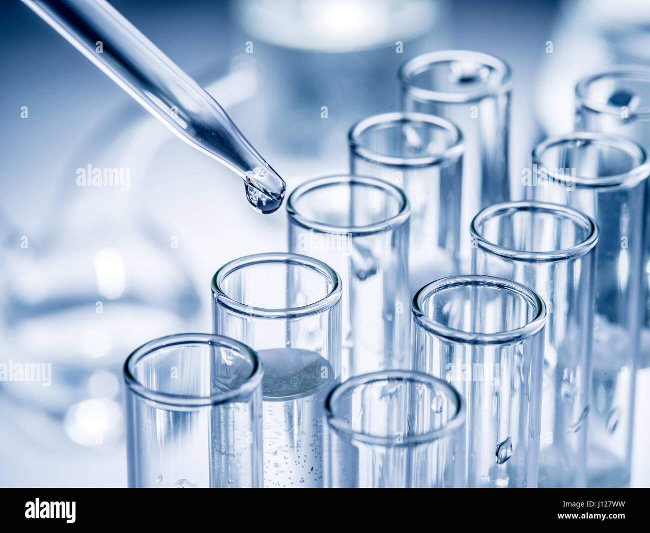 Medical laboratory glassware hi-res stock photography and images - Alamy