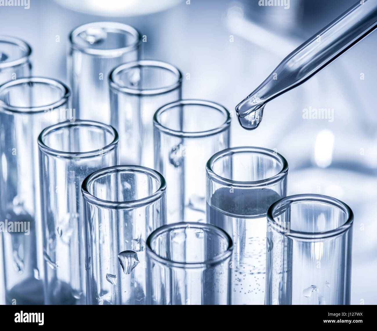 Medical laboratory glassware hi-res stock photography and images - Alamy