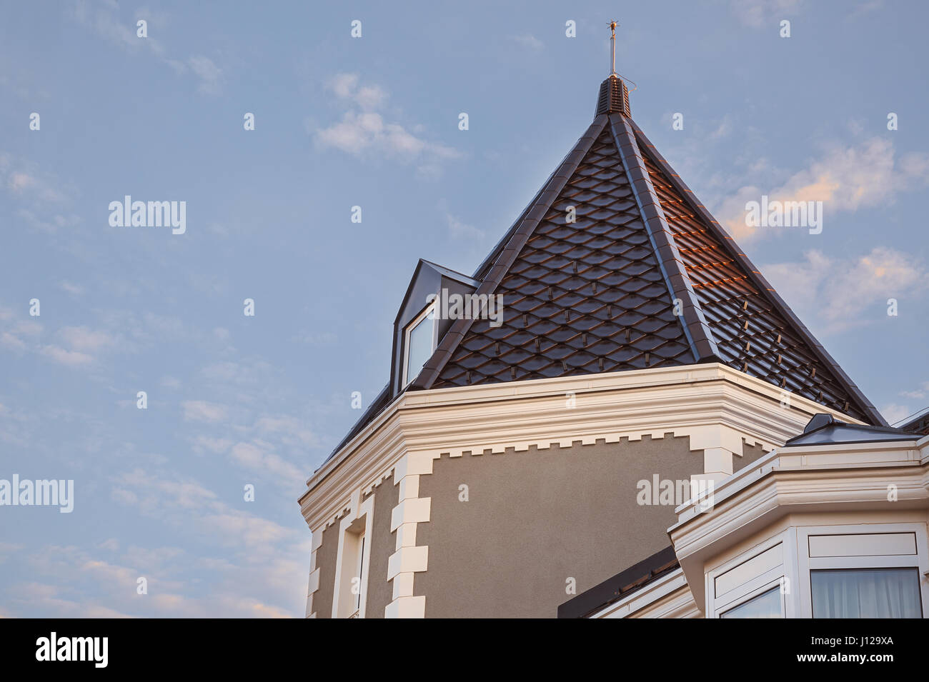 Flat roof design hi-res stock photography and images - Alamy