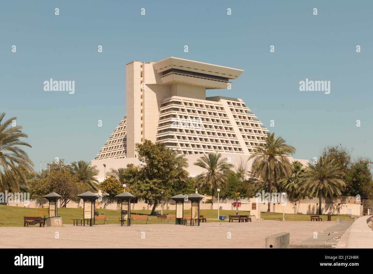 Sheraton grand doha hotel hi-res stock photography and images - Alamy