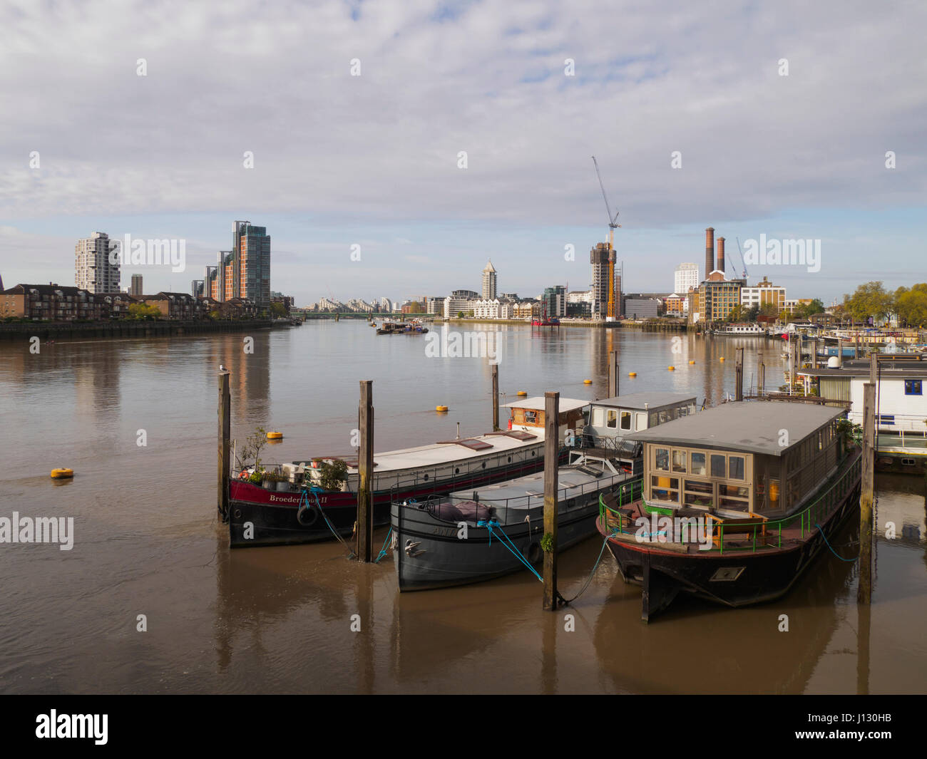 Houseboats on the River Thames at Chelsea with the World's End and ...