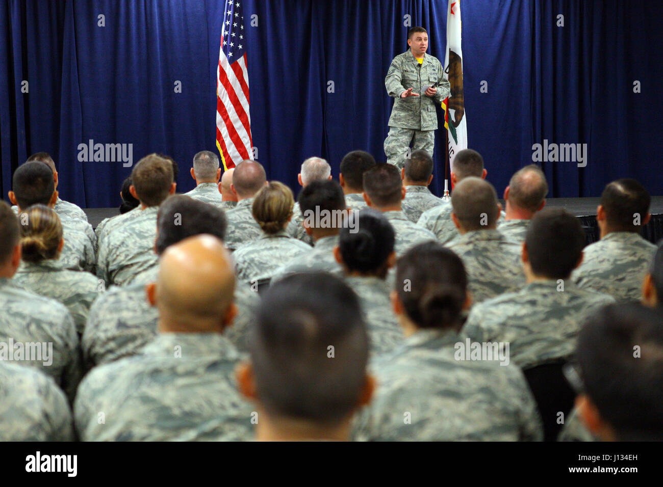 Senior Master Sgt. Kevin Wallace of the 89th Airlift Wing at Joint Base ...