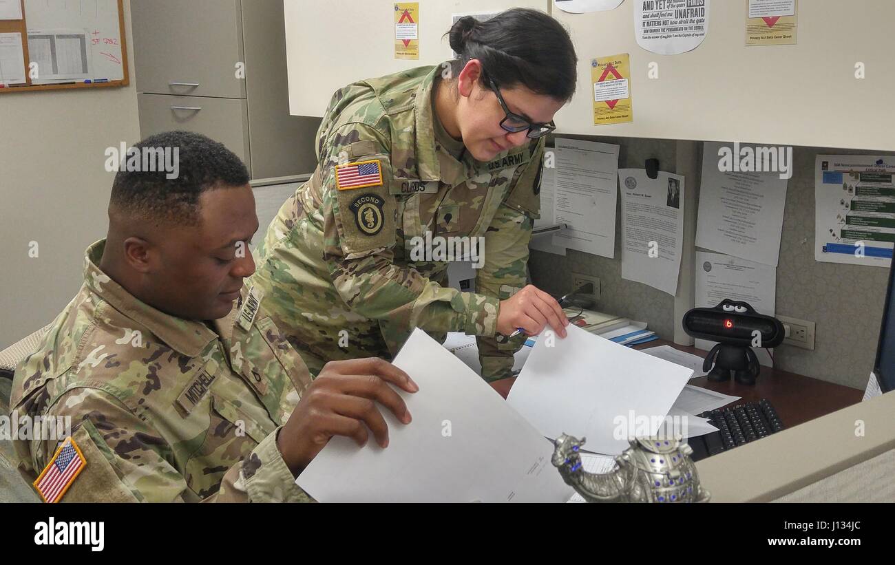 Us army finance office hi-res stock photography and images - Alamy