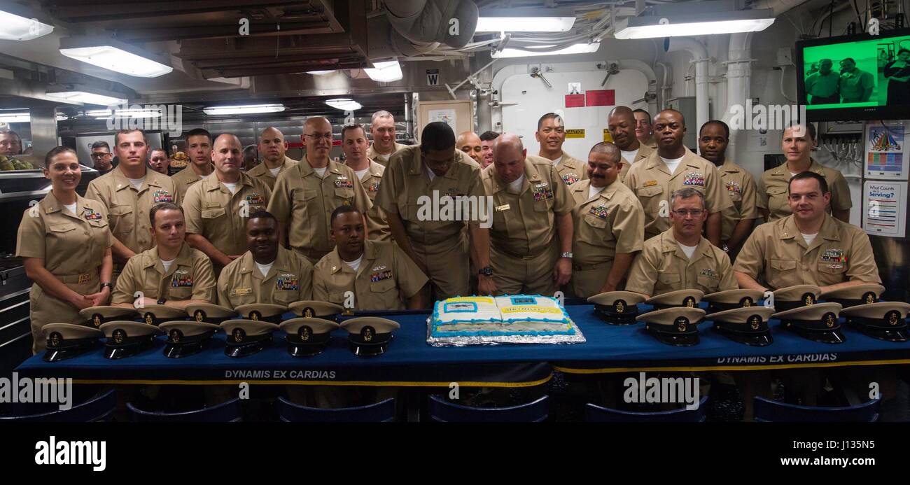 Senior chiefs hi-res stock photography and images - Alamy