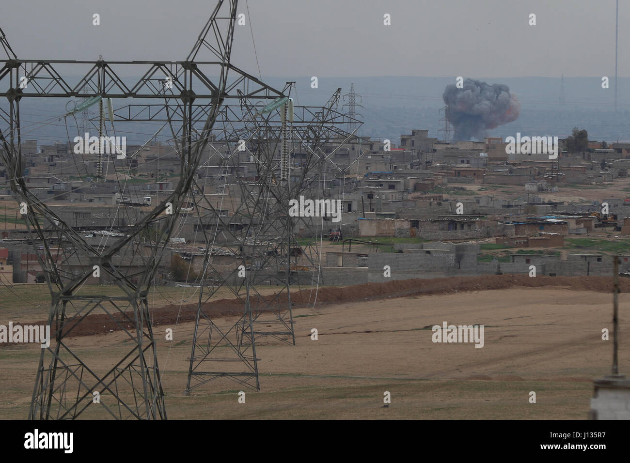 Mosul, iraq explosion hi-res stock photography and images - Alamy