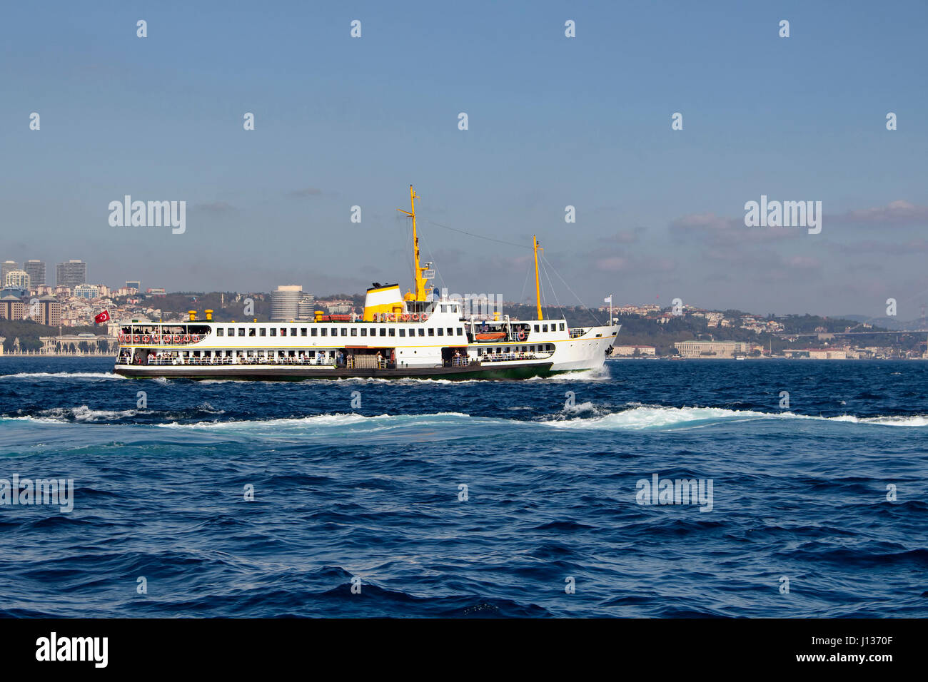 Bosphorus from beşiktaş istanbul hi-res stock photography and images ...