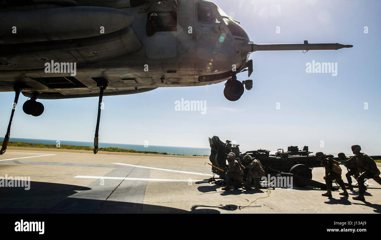 Embarkers hi-res stock photography and images - Alamy