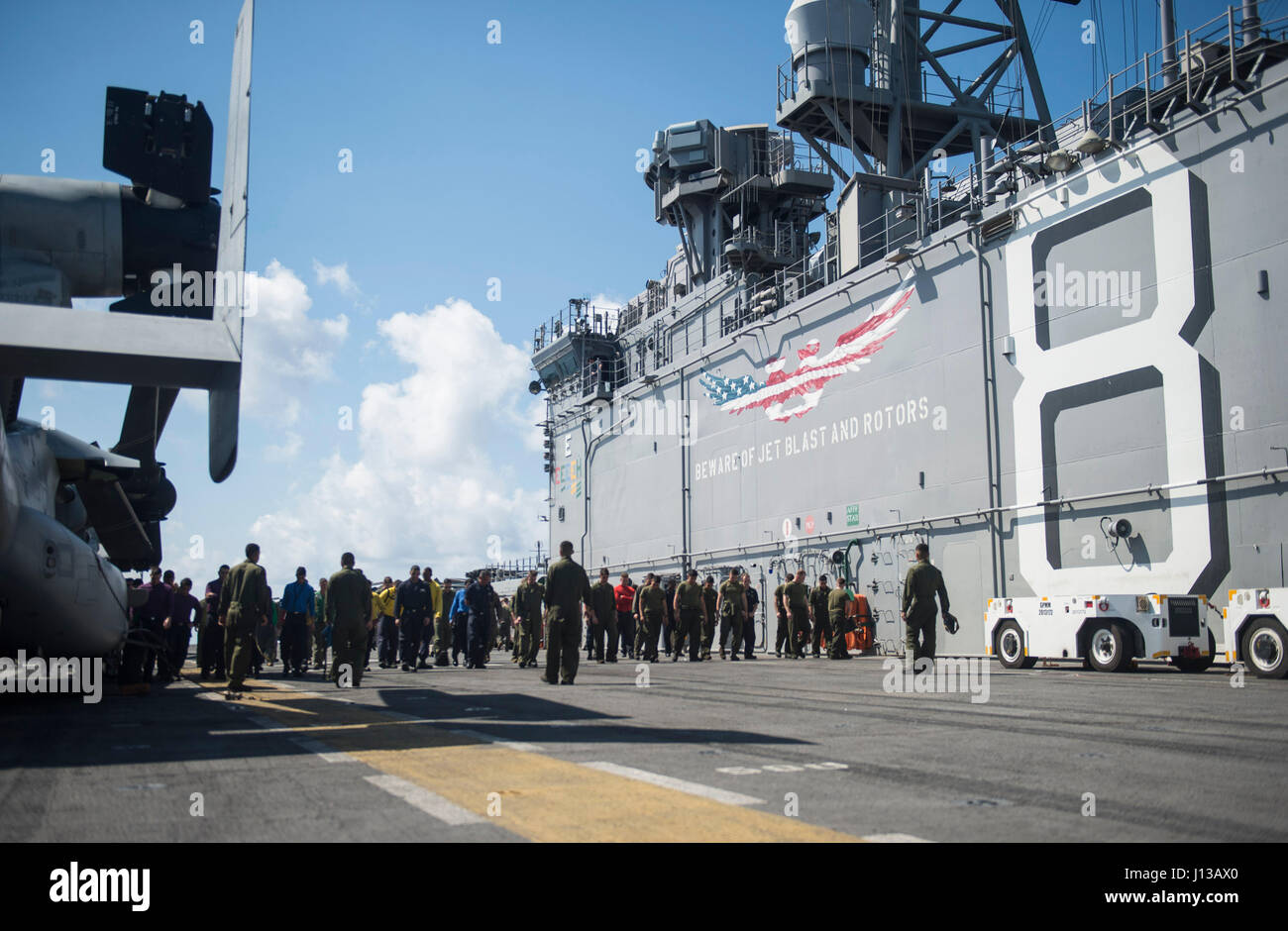 Type 075 ship hi-res stock photography and images - Alamy