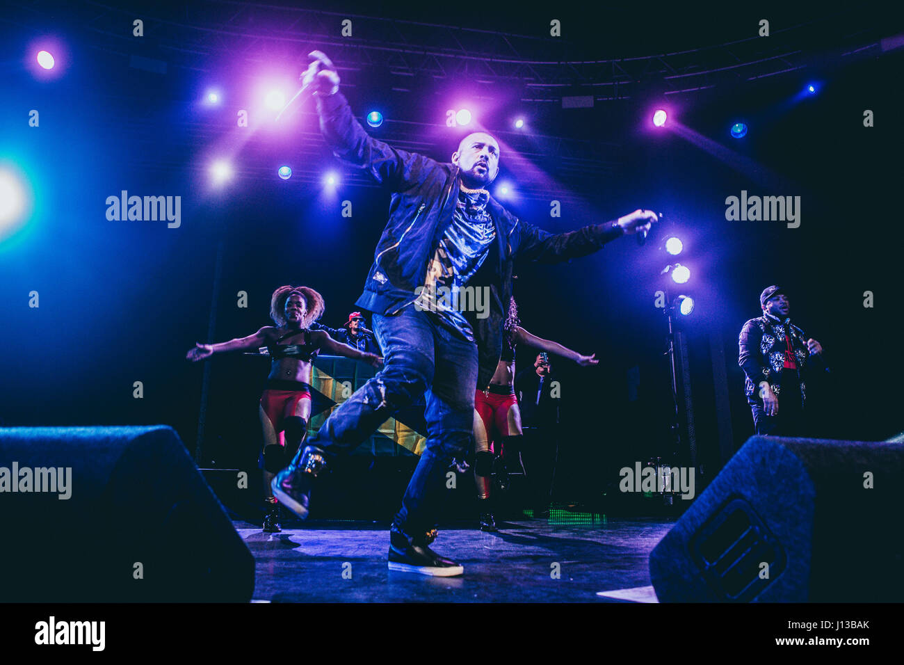 Jamaican rapper Sean Paul performs live at Fabrique (Photo by: Mairo ... Jamaican rapper Sean Paul performs live at Fabrique (Photo by: Mairo ...