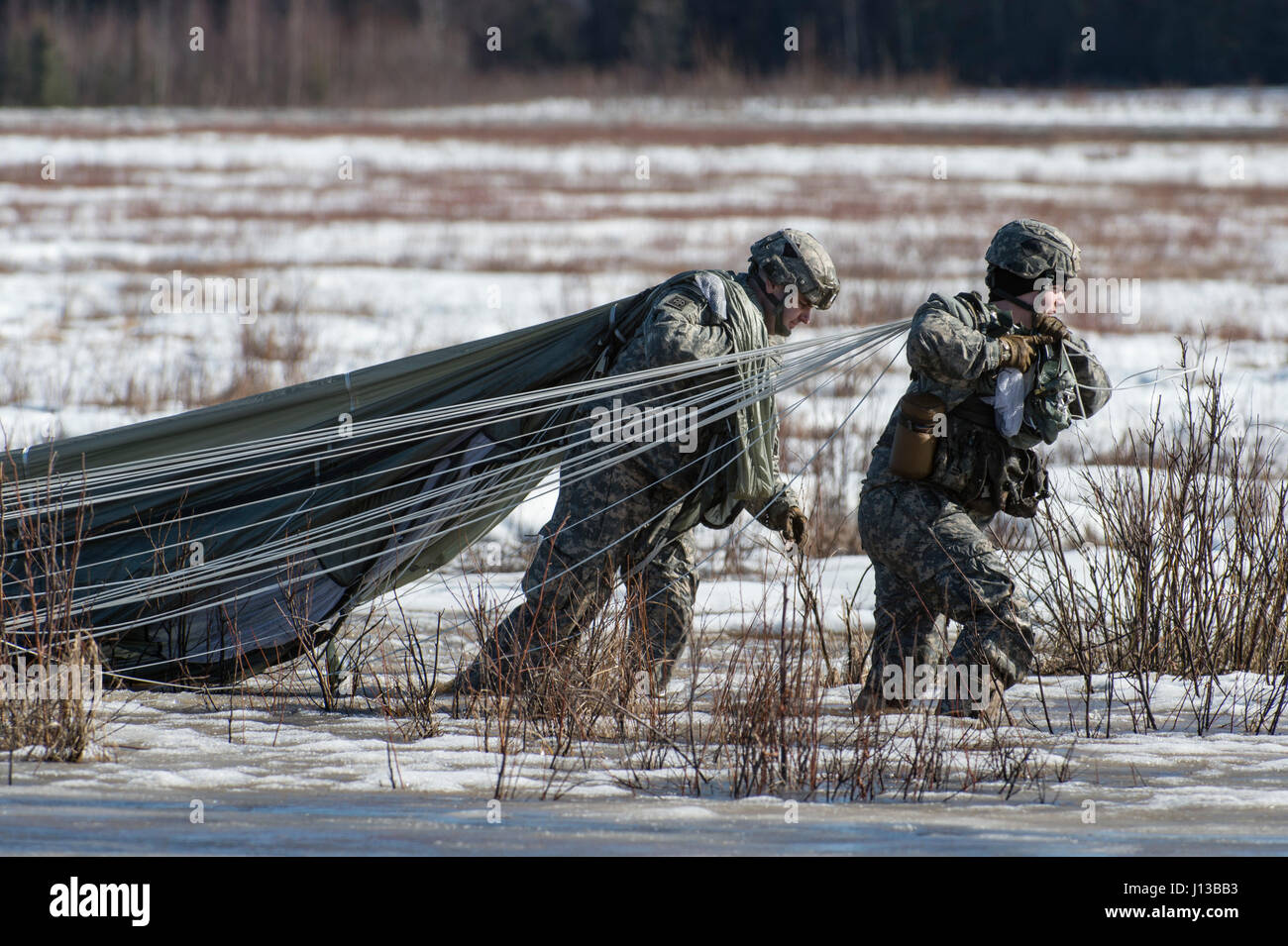 Sgt. Paul Mampreian, left, and Pfc. Samuel Kilgore, assigned to 1st ...