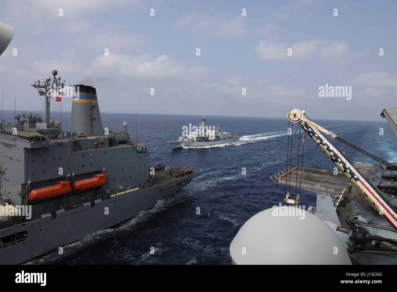 170415-N-HP188-151 GULF OF ADEN (April 15, 2017) The Royal Navy frigate ...