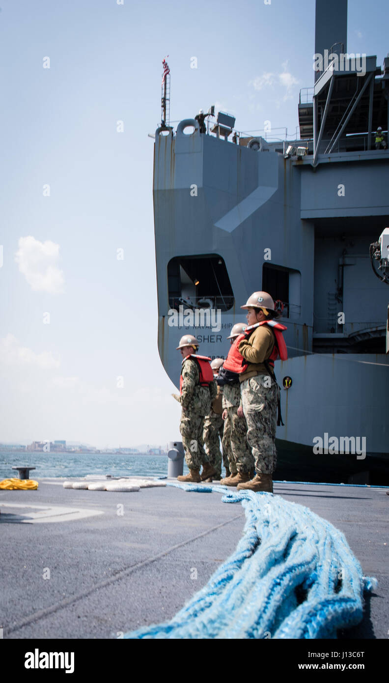 POHANG, Republic of Korea (April 15, 2017) – Sailors attached to ...