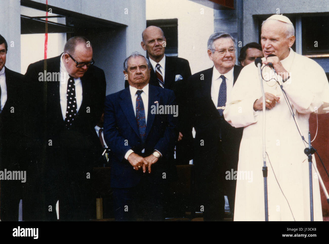 YOU HAVE A GROUP OF MEN STANDING ON THE PODIUM WITH THE POPE PAUL Stock ...