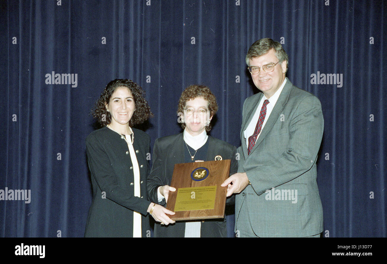 Woman receiving award hi-res stock photography and images - Alamy