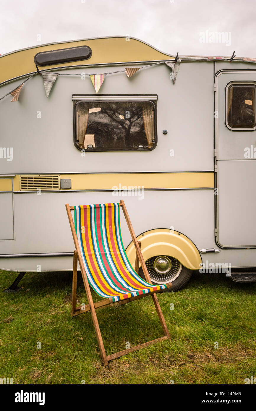 Caravan holiday 1970s hi-res stock photography and images - Alamy