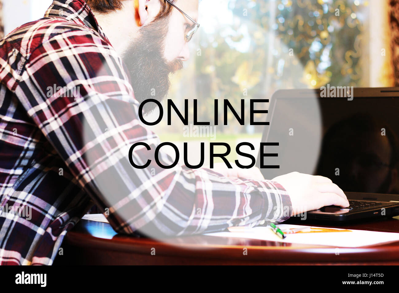 background study online education Stock Photo - Alamy