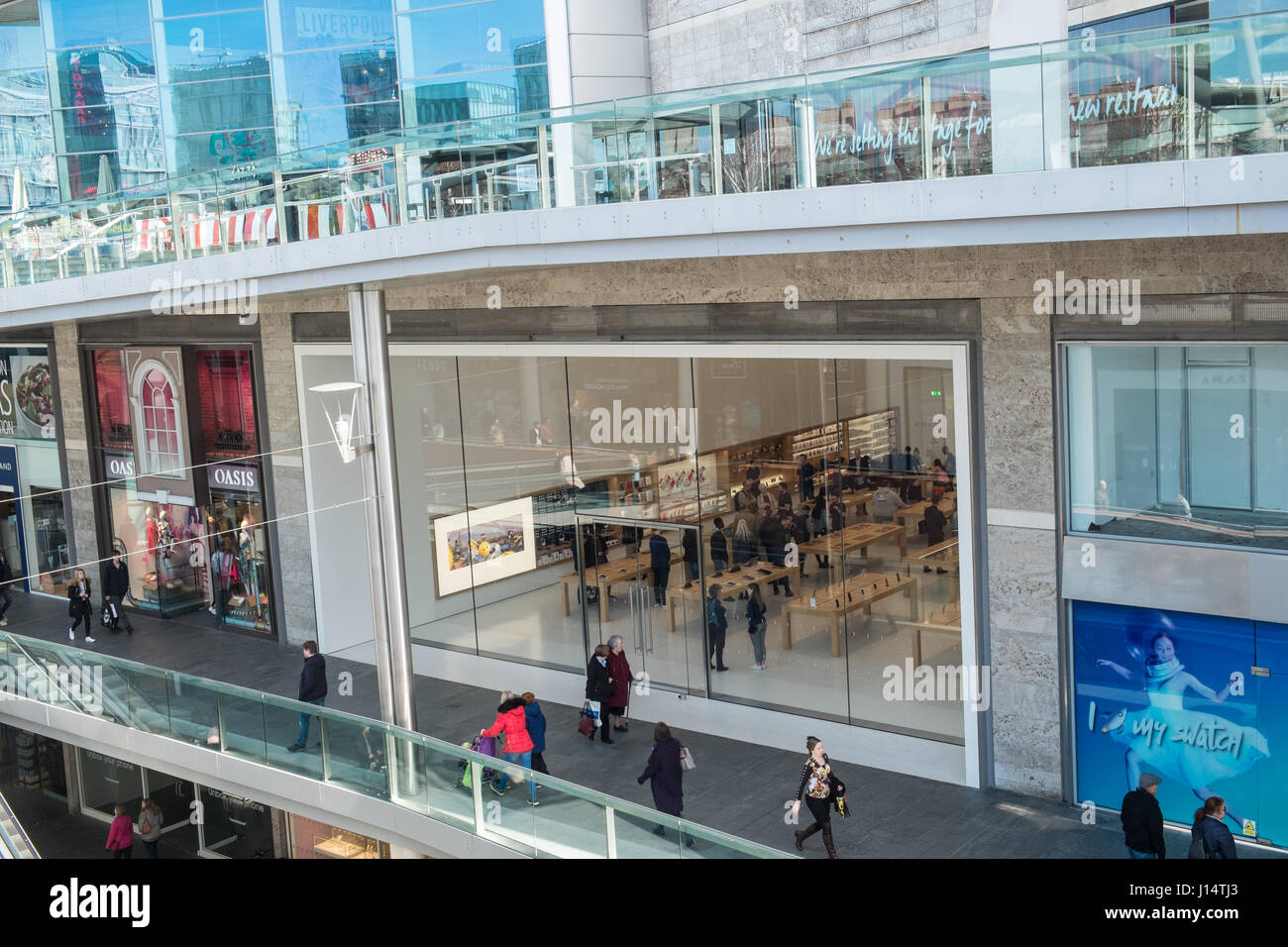 Liverpool apple store hi-res stock photography and images - Alamy