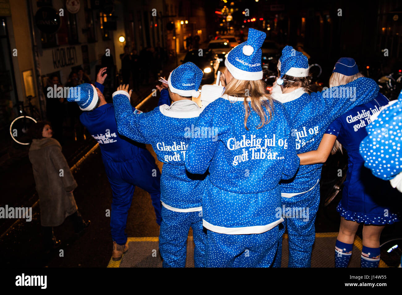 The party has started: beer trucks are touring Copenhagen with a party ...