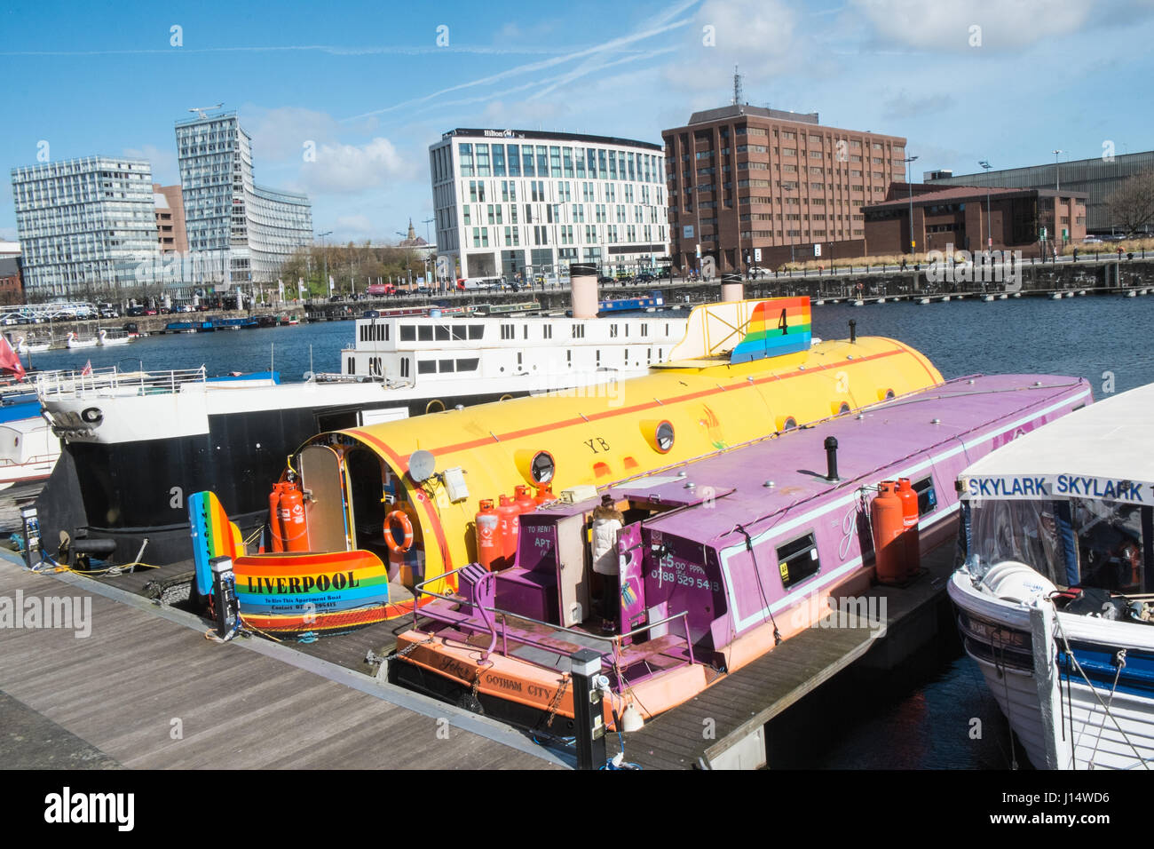 Rental narrow boat hi-res stock photography and images - Alamy