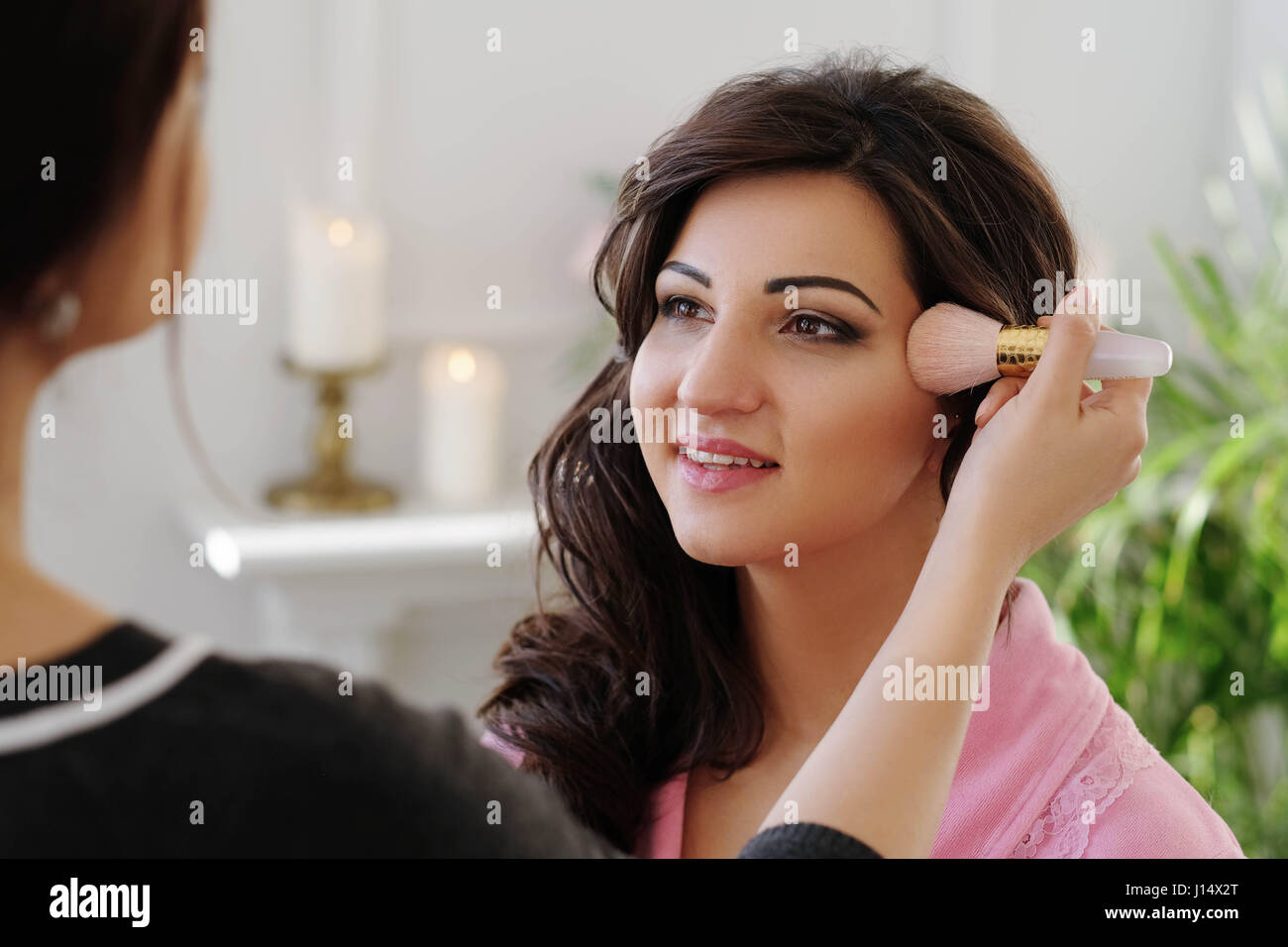 Makeup process hi-res stock photography and images - Alamy