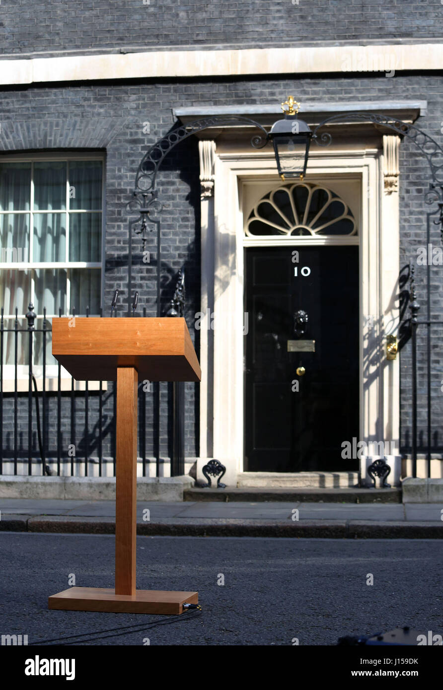 Lectern outside downing street hi-res stock photography and images - Alamy