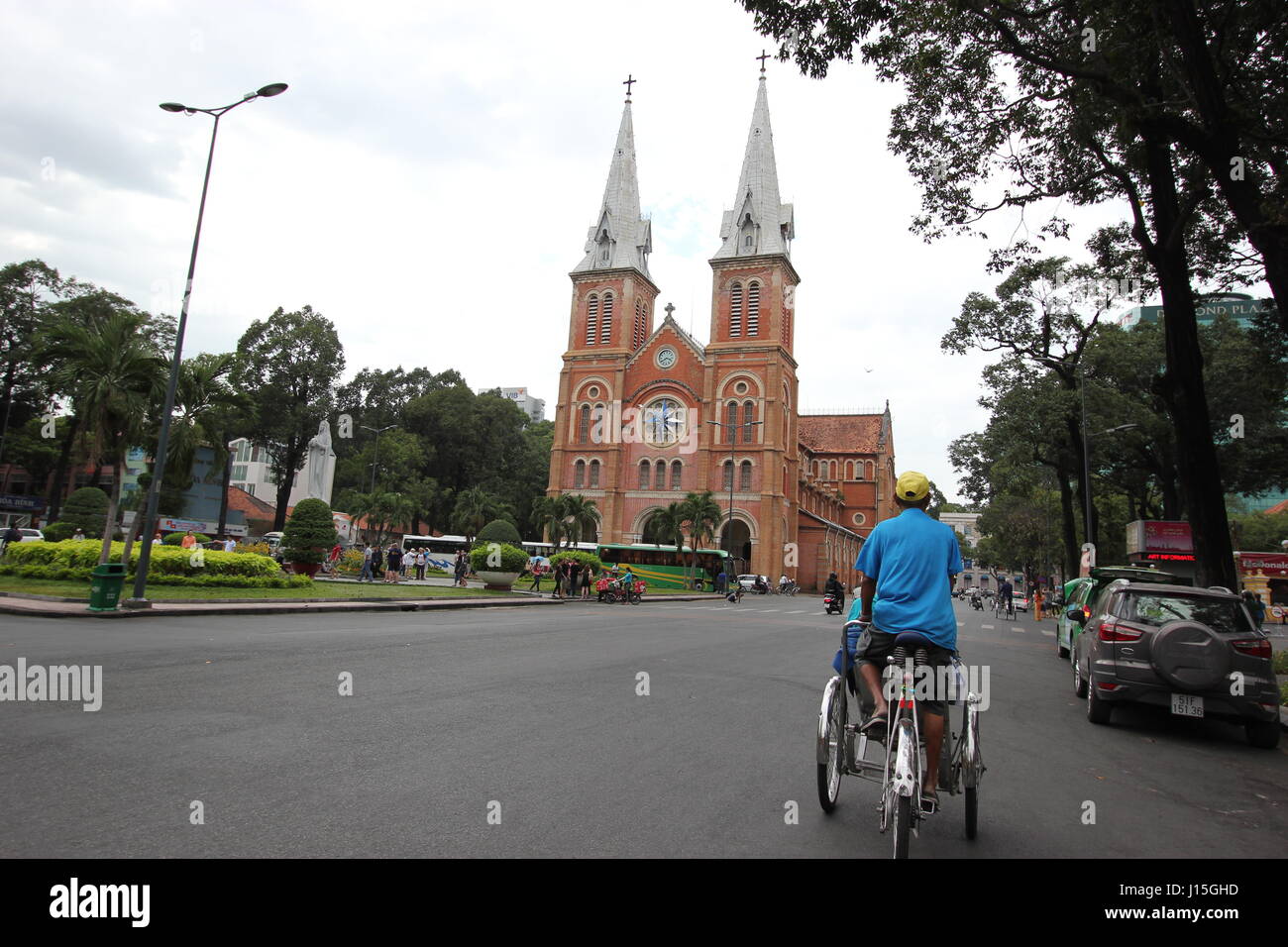 Ho chi min palace hi-res stock photography and images - Alamy