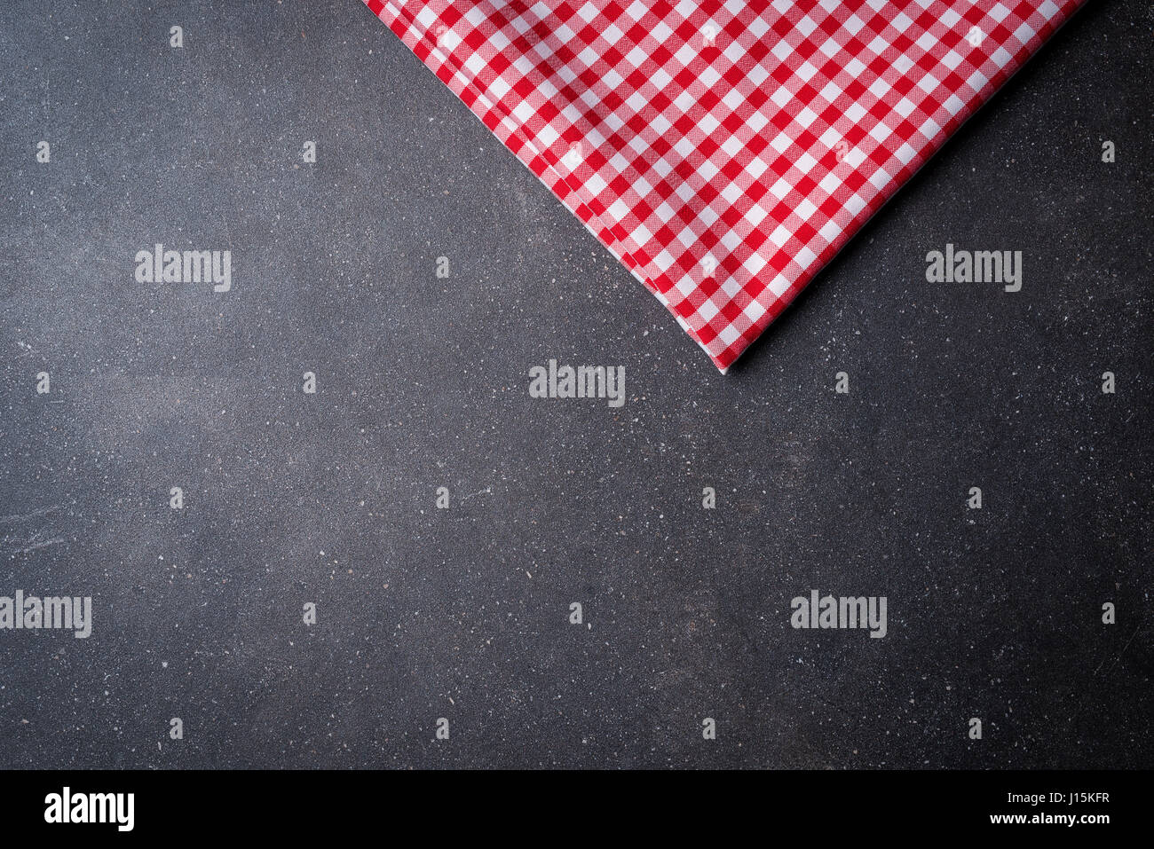 Red and black tablecloth hi-res stock photography and images - Alamy