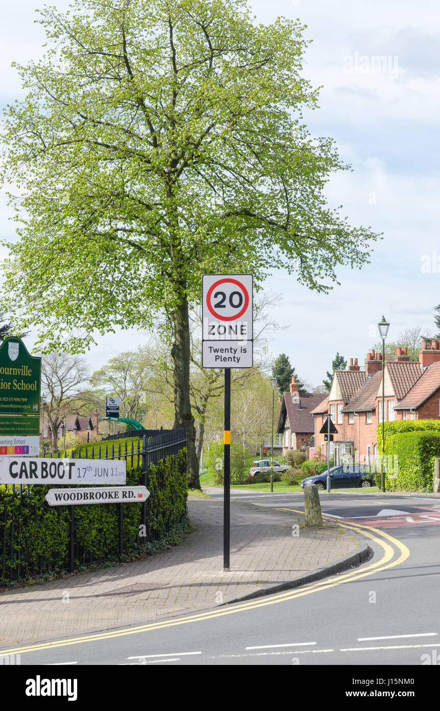 20 mile an hour speed limit sign in Bornville, Birmingham Stock Photo ...